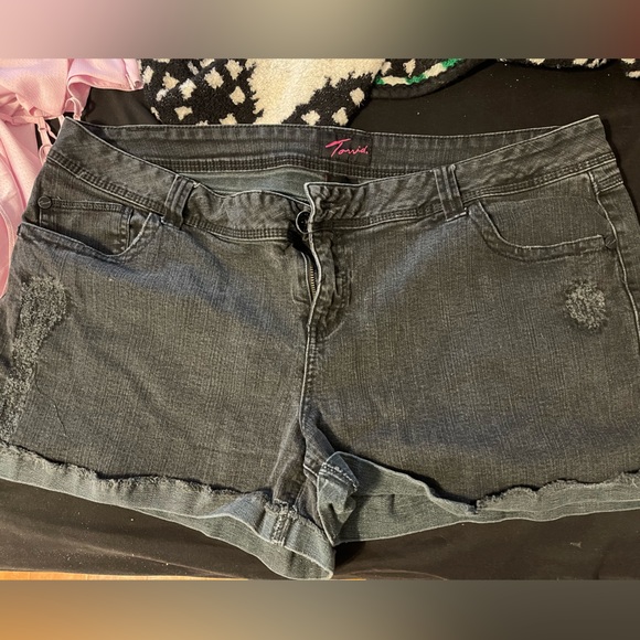 torrid | Shorts | Torrid 24 Shorts | Poshmark